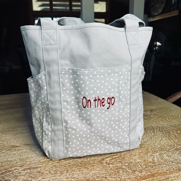 thirty-one | Bags | Thirty One Tote Bag Light Grey W Dots New On The Go ...